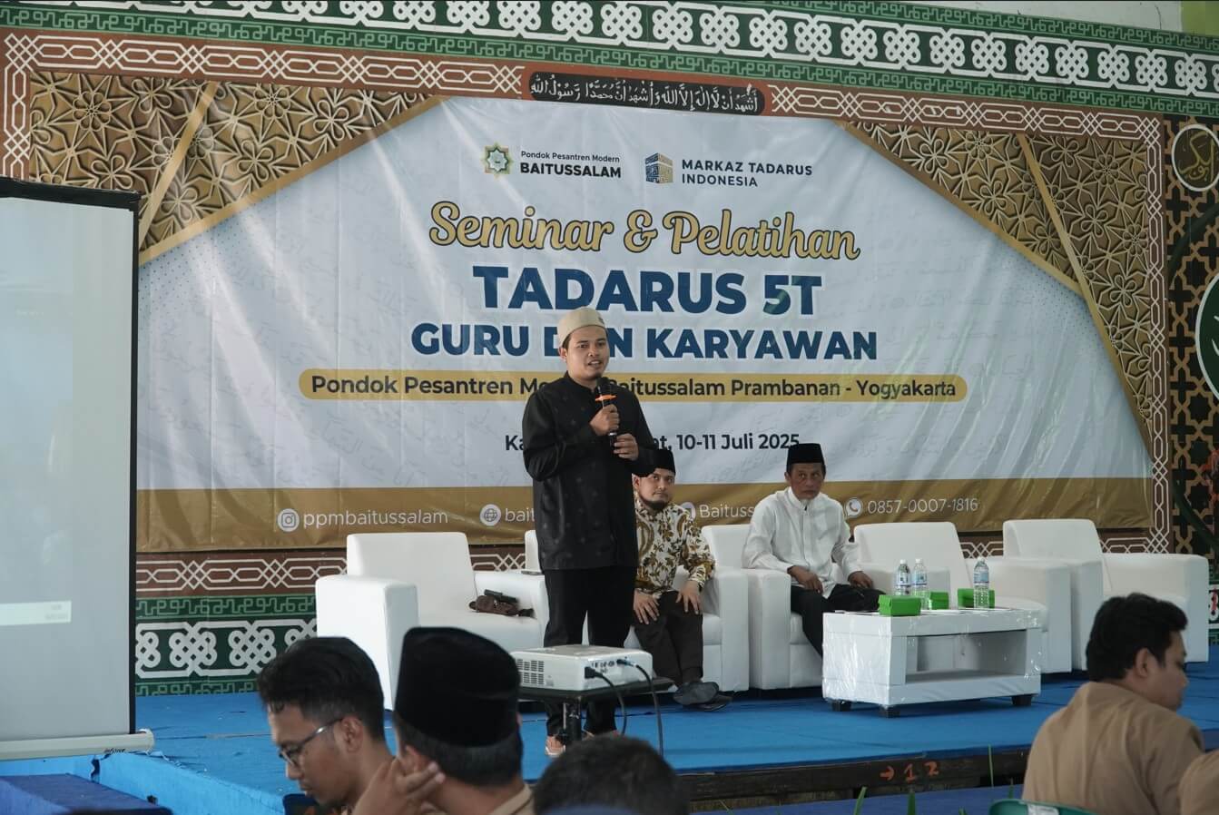 Markaz Tadarus Indonesia - Umrah dan Kursus di Makkah